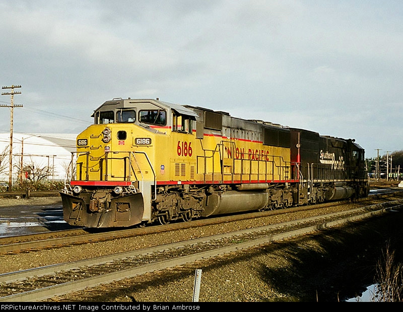UP SD60M 6186